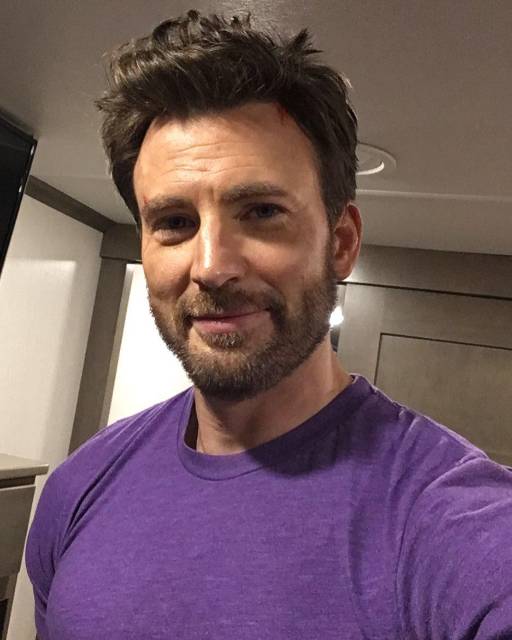 ¿Quién es la nueva novia de Chris Evans?