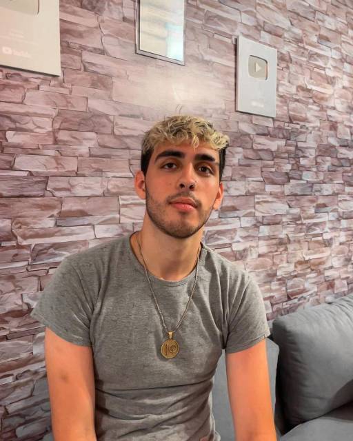 'Youtuber' argentino enseña programación de forma gratuita y logra que ...