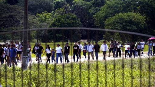 Daule despide a ocho jóvenes asesinados con una multitudinaria caravana