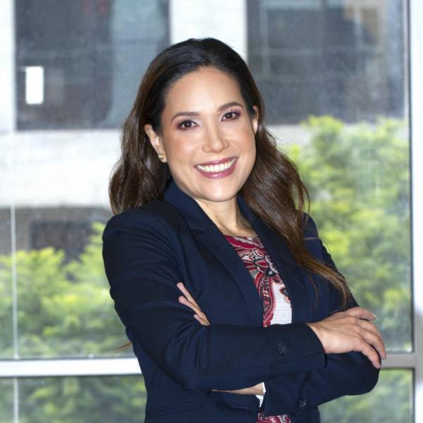 Verónica Chávez , la primera mujer en dirigir un gremio lácteo de Ecuador