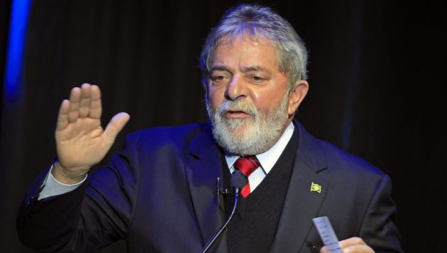 Lula se cura las heridas en los brazos de su gente