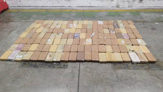 Posorja: hallan 140 bloques de cocaína ocultos en el techo de un contenedor que iba a Panamá