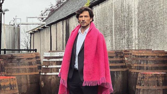 El actor y modelo español Andrés Velencoso debutó como diseñador