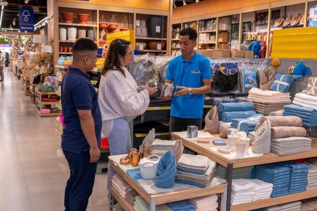 Mall del Norte abrió sus puertas al público