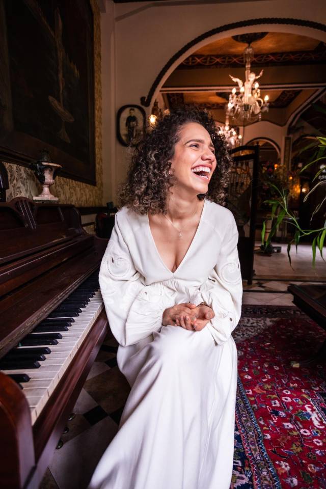 Steff Alarcón: actriz guayaquileña camaleónica e imparable