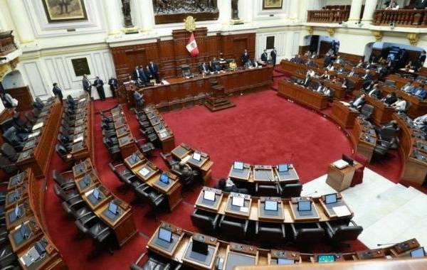 Congreso de Perú aprobó reforma de la Constitución que elimina la ...