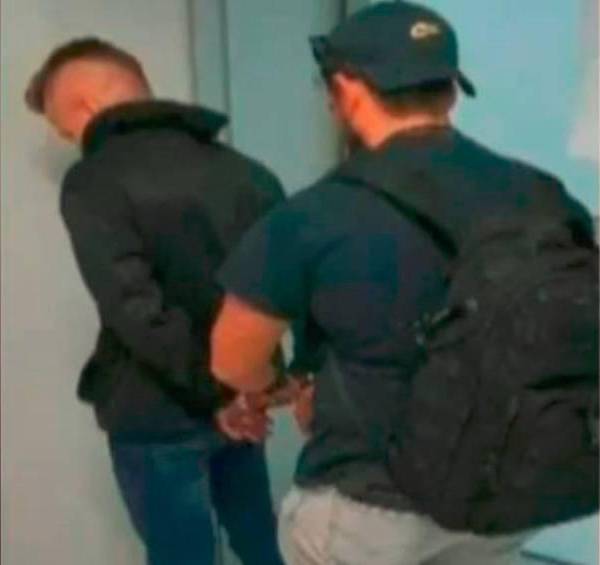 Capturan A Ecuatoriano Estadounidense Cuando Intentaba Abordar Un Avión