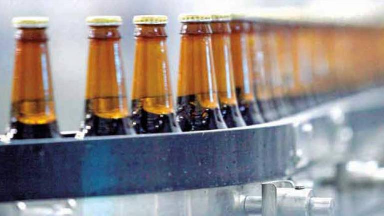 Industrias apoyan con la producción de insumos ante la emergencia